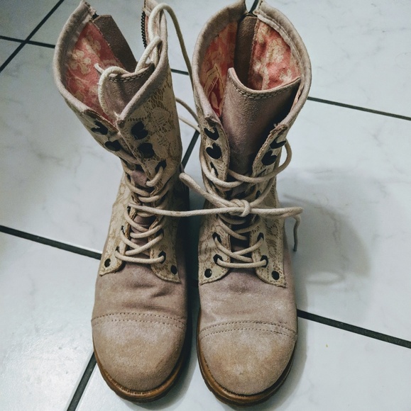 Roxy | Shoes | Roxy Waterproofed Lace Combat Boots 6 | Poshmark